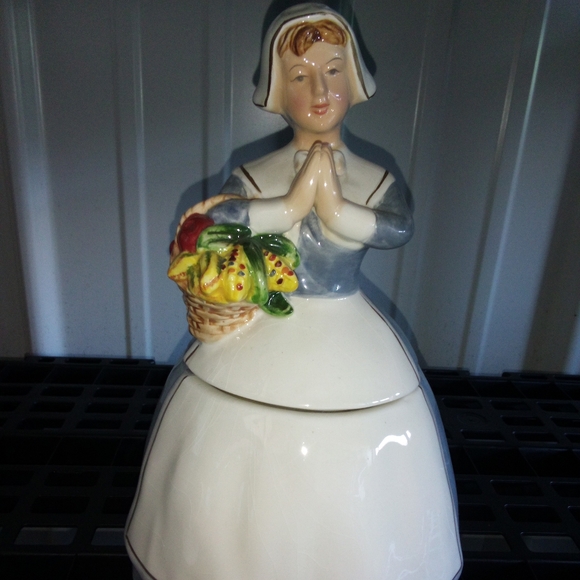 QUES QUALITY MERCHANDISE | Kitchen | Vintage Rare Prayer Lady Cookie ...